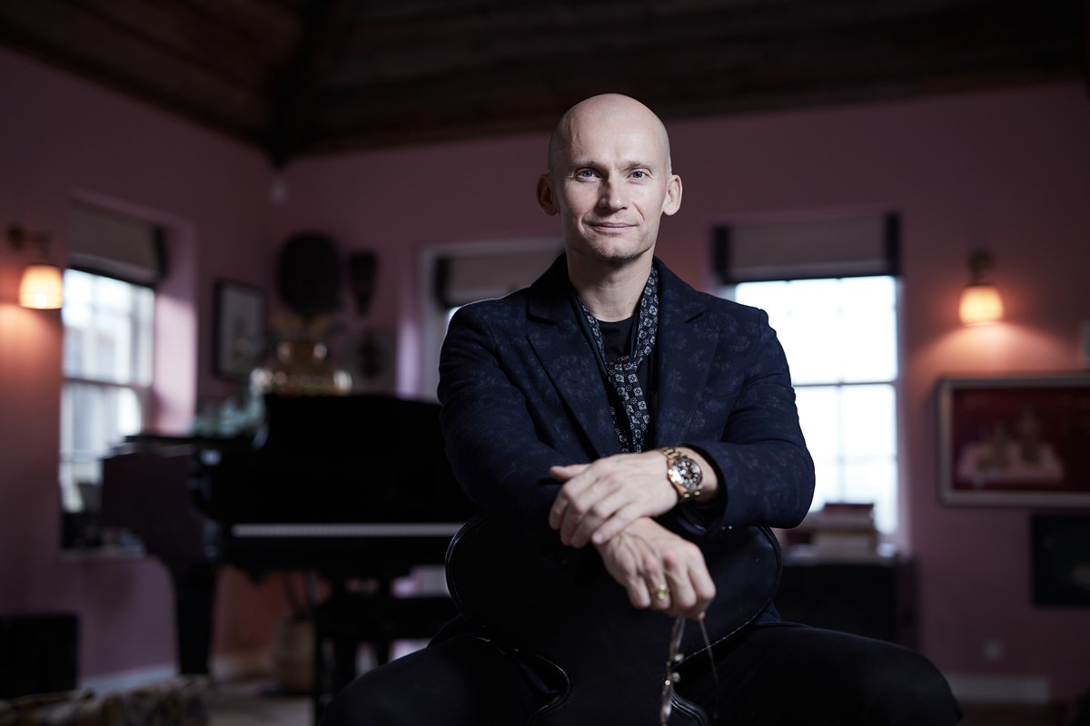 Christian Stadil - Welcome to my official website. Enjoy the ride!